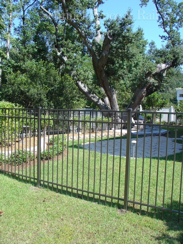 Sierra Aluminum Fencing | Sentinel Fence and Rail