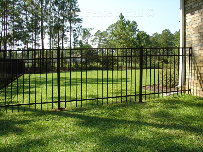 Sierra Aluminum Fencing | Sentinel Fence and Rail